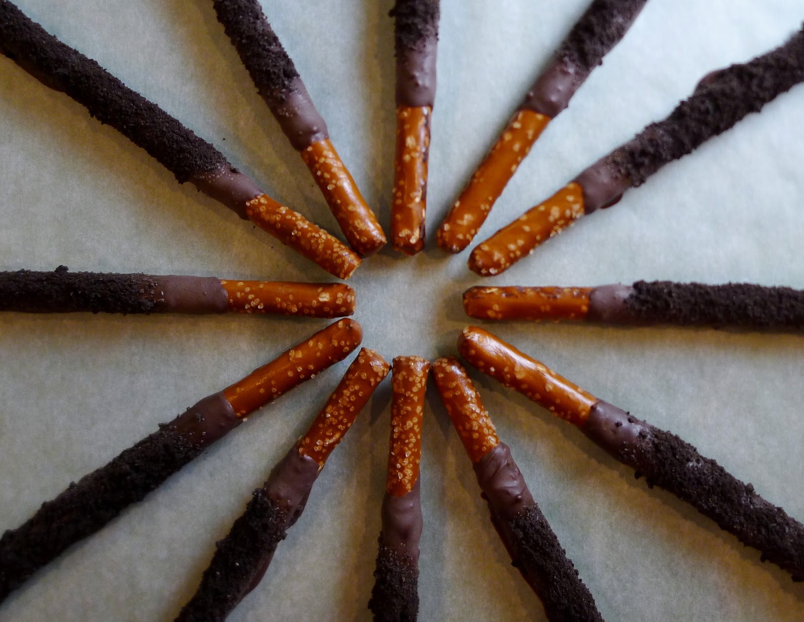 Sugartown Sweets: (Gummy) Worms On A Stick!