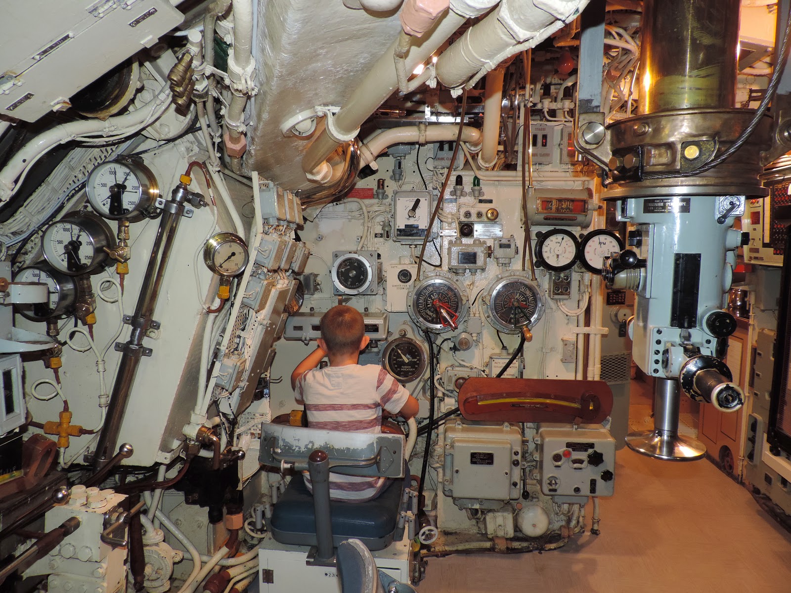 Inside Royal Navy Nuclear Submarine Hms Ambush 2012 1200