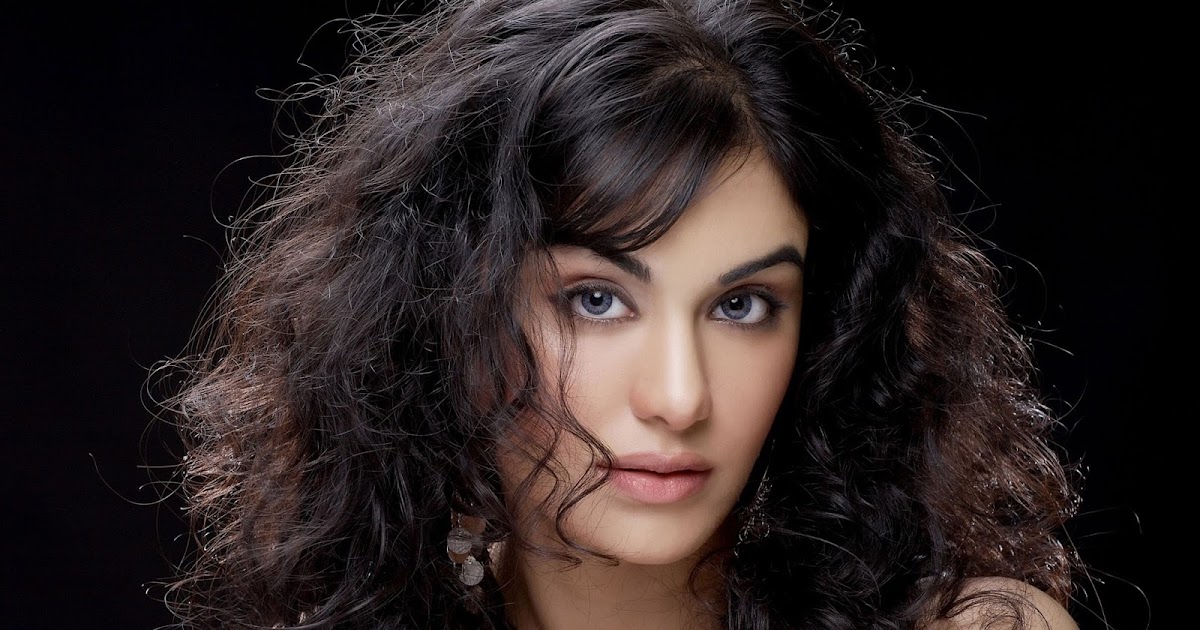 Commando 2 Movie Actress Adah Sharma Images & HD Wallpapers