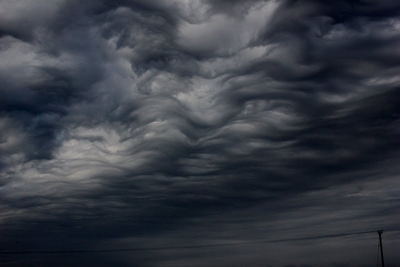 SCILLYSPIDER: Rare cloud formation (Undulatus Asperatus)