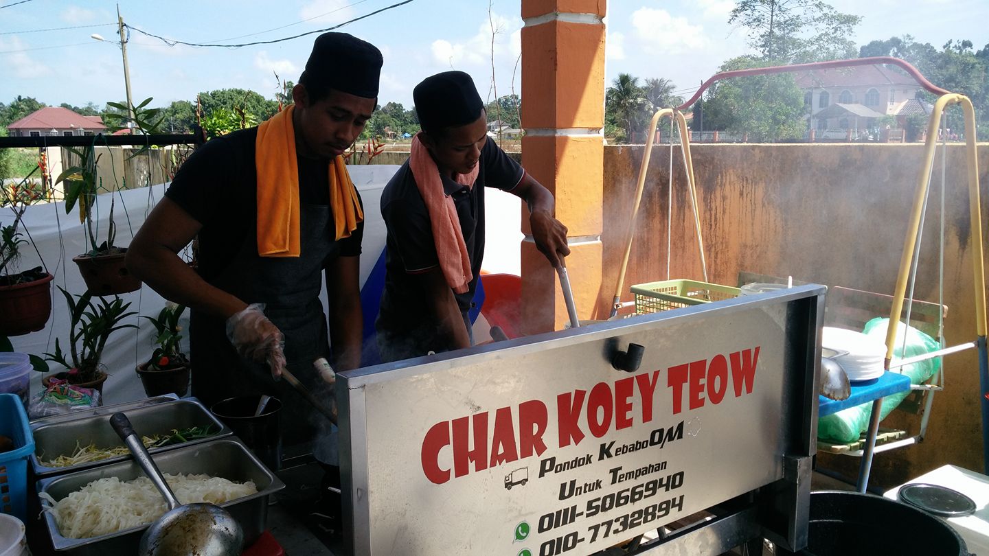 Char Kuey Teow Pondok Kebaboom - Kerusi Buluh