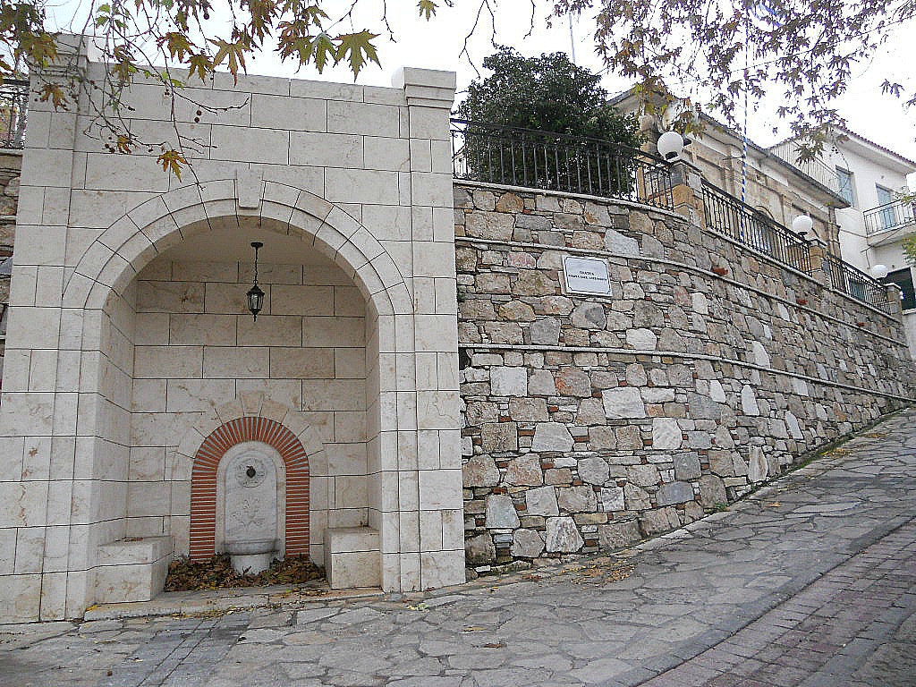 Seattle...Samos...Ambelos: Village Walk through- Lekka