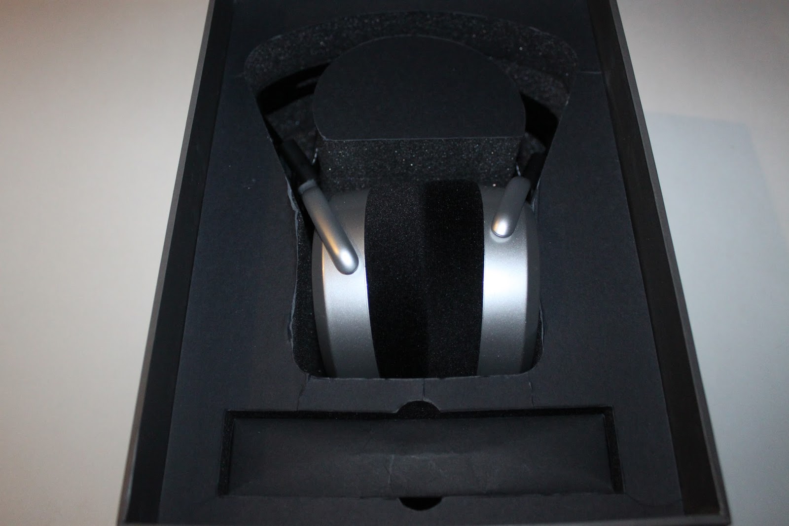 Stereowise Plus: HiFiMan HE400S Planar Driver Headphone Review