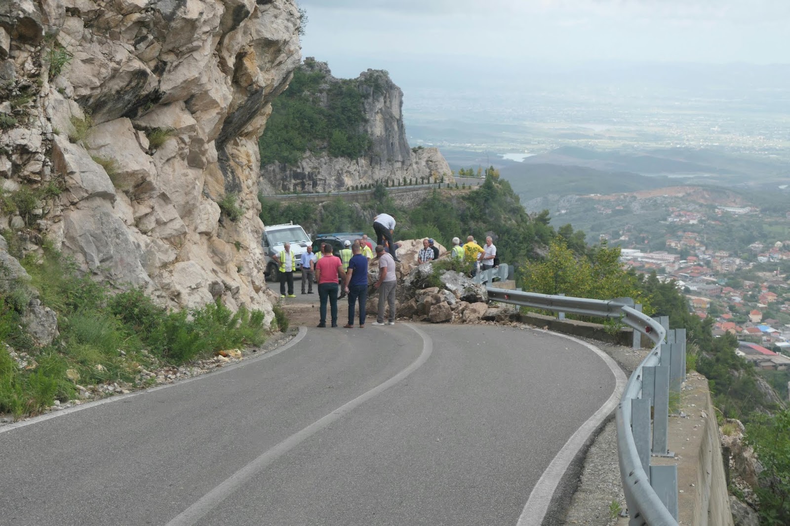 RoadTrip from Austria to Iran 2019: 1400 km: Albania, Sari Saltik