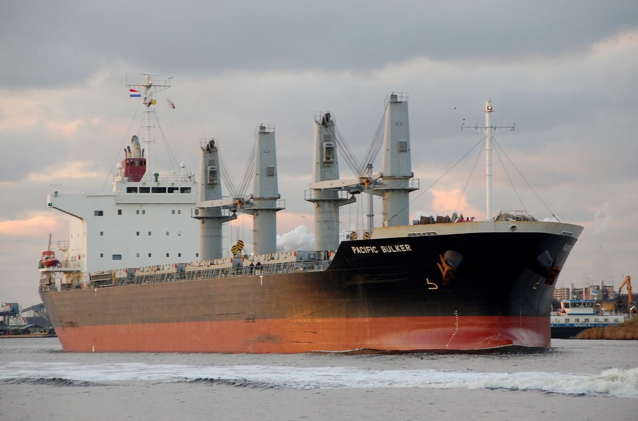 PACIFIC BULKER