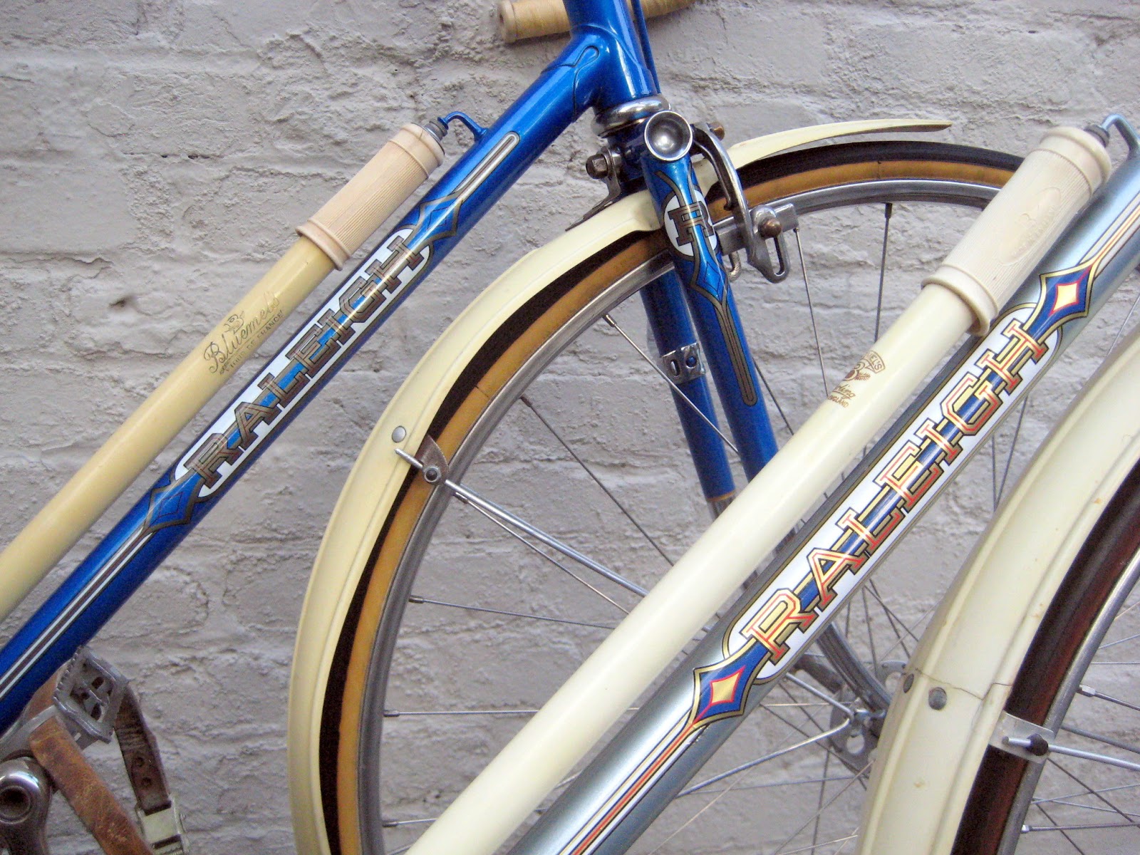 ON THE DROPS: Raleigh Record Ace (RRA) 1947-1954