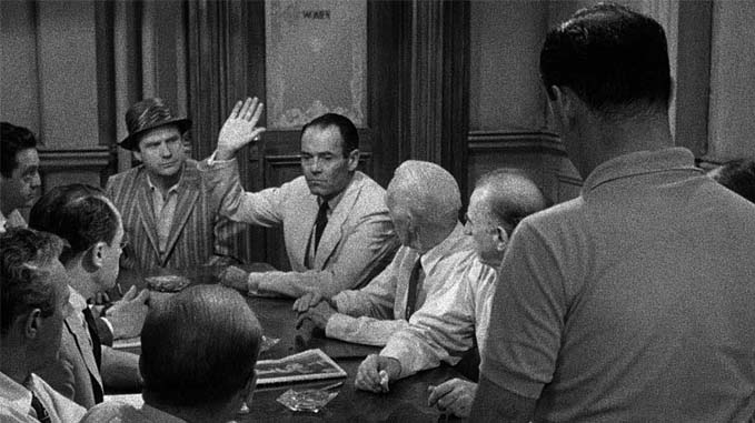 12 Angry Men (1957) : Mereka Marah karena Apa?