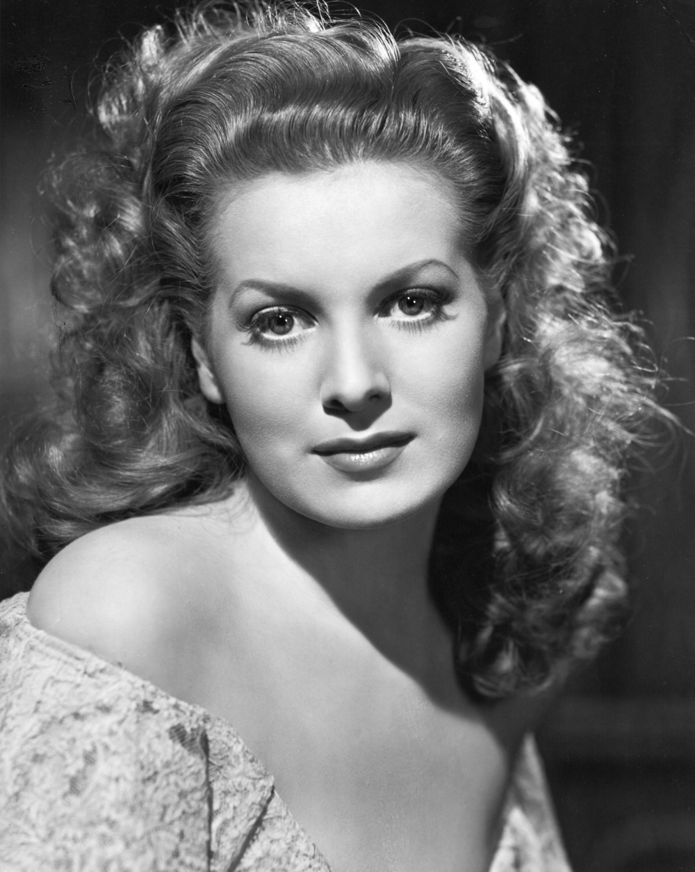 Elena's sky: Maureen O'Hara