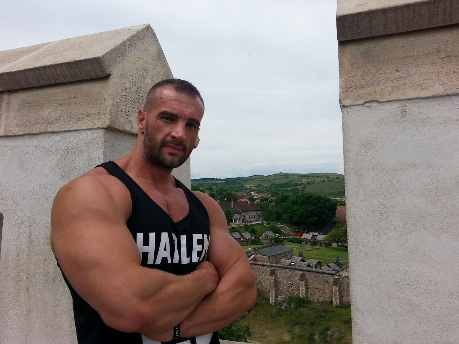 Muscle Lover: Romanian muscle hunk Marius Eduard Antohe