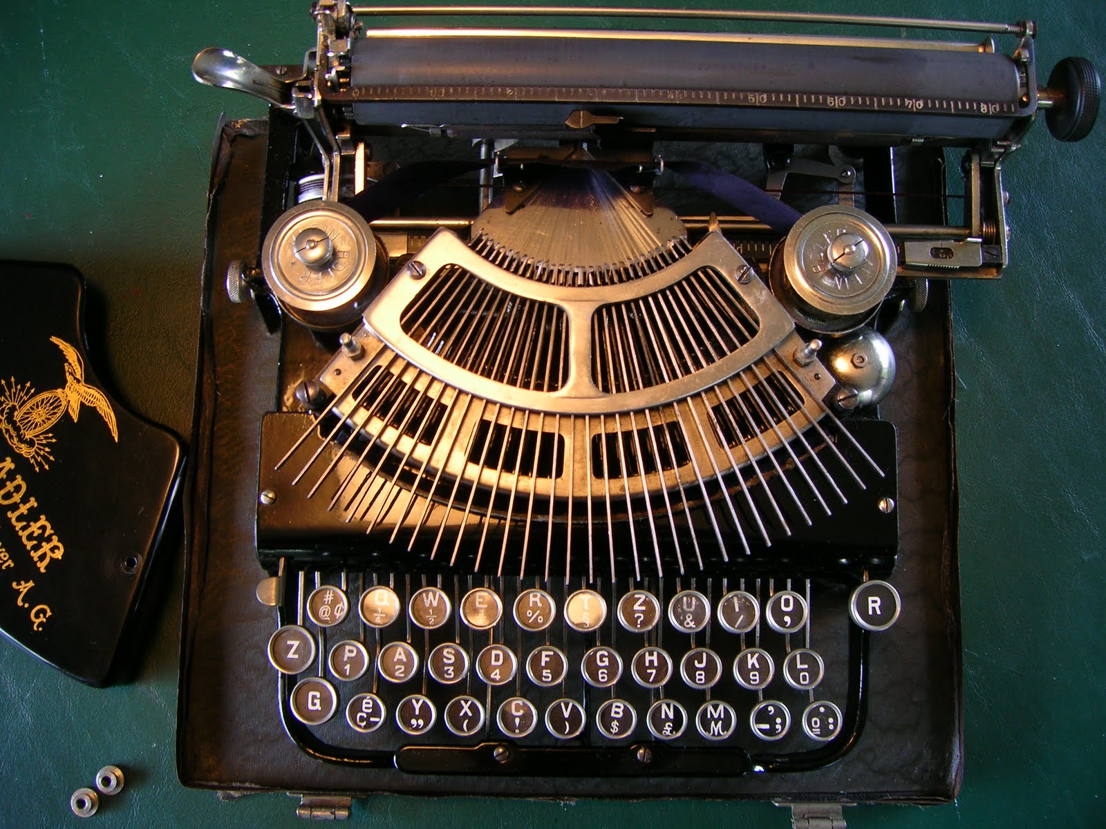 Life in a Typewriter Shop: 1923 Klein-Adler typewriter