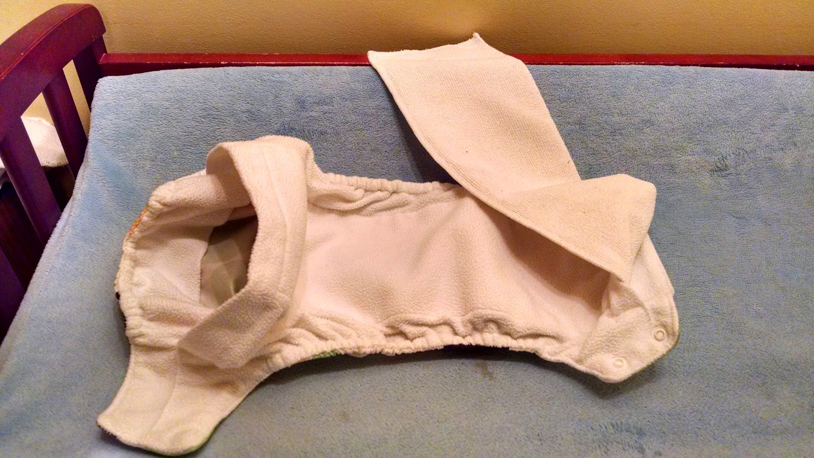 Thoughts of Fluff: Cloth 101: AIO diapers