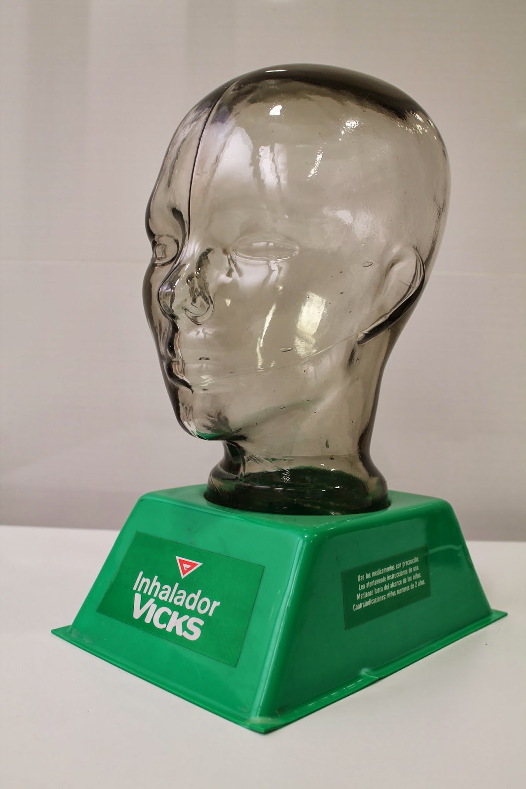 Vintagería: Cabeza de cristal, display de Vicks Vaporub