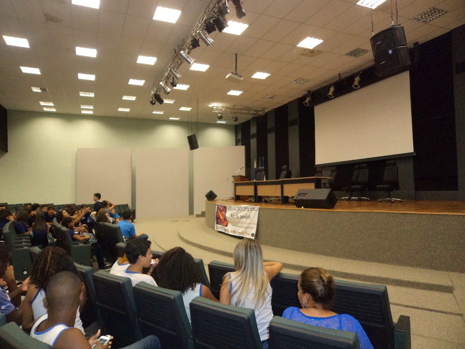 CIEP 382 - ASPIRANTE FRANCISCO MEGA: Aula Passeio - CCS - UFRJ (Ilha do ...