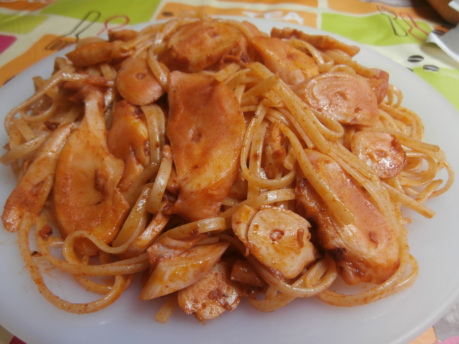 Tallarines con rejo al pimentón