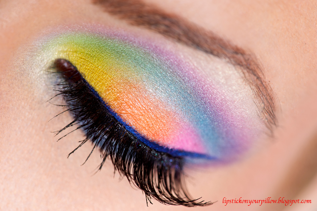 Rainbow Makeup Look - Lipstick on your pillow | Makeup, Beauty and ...