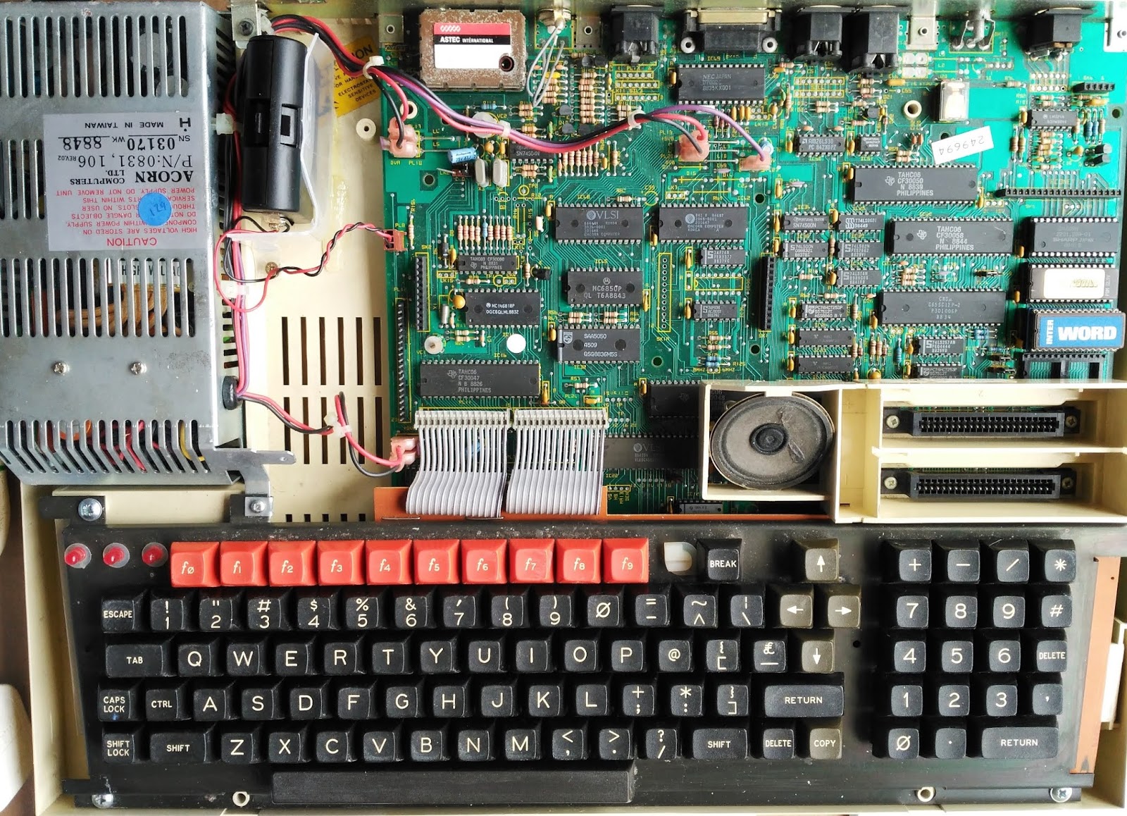 Retro Ordenadores Orty: Acorn BBC Master 128 (1986)