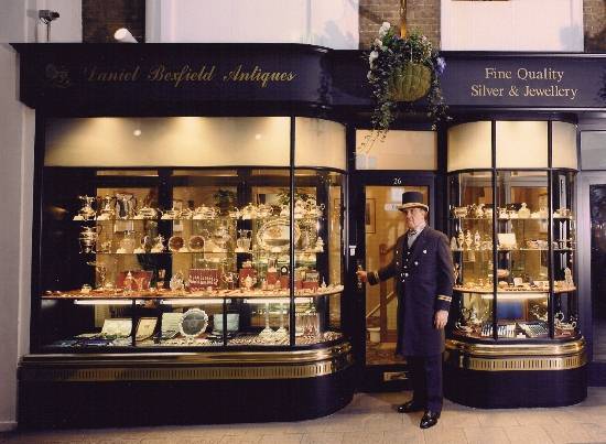 JEWELLERY....GOLD & SILVER