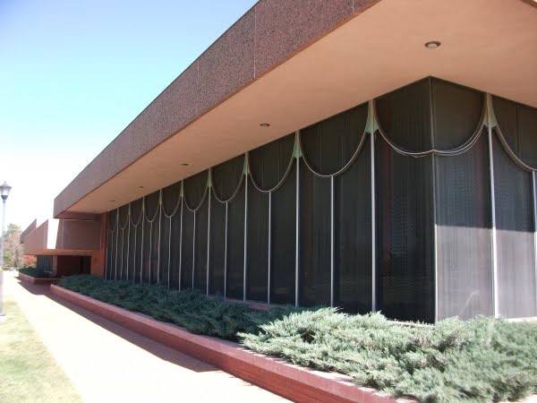 In Search of Frank Lloyd Wright: Corbin Education Center