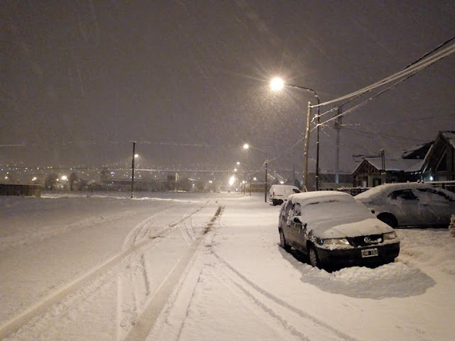 Imágenes increíbles de la nevada en Esquel