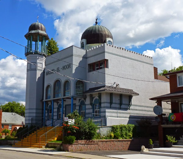 Occasional Toronto: Mosque In The City