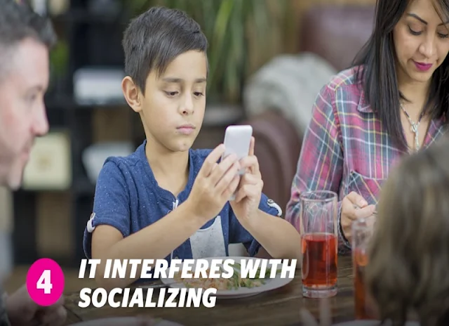 9 Signs of 'Screen Addiction' in your Kids