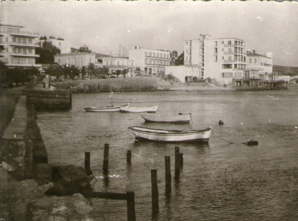 ΓΙΑΝΝΗΣ Δ.ΛΥΡΑΣ: ΓΙΑ ΝΑ ΓΝΩΡΙΣΟΥΜΕ ΤΗΝ ΠΑΤΡΑ ΜΕΣΑ ΑΠΟ 50 ΕΡΩΤΗΣΕΙΣ