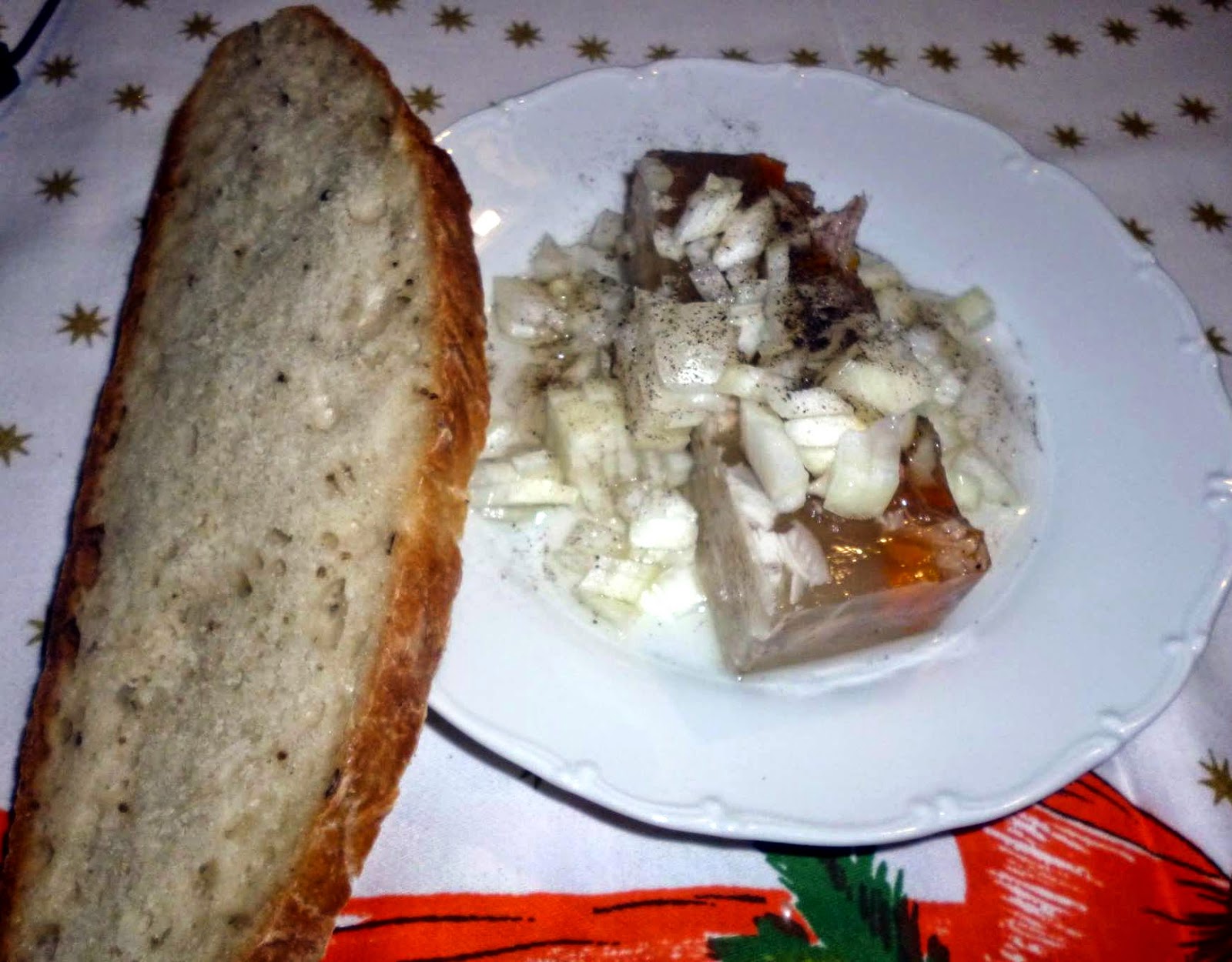 NAŠE KUCHYNĚ: Domácí sulc s cibulí a octem