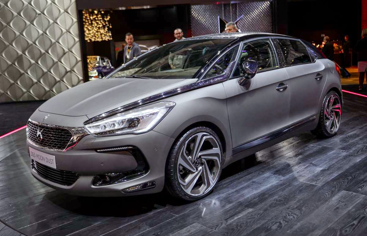 El DS 5 se renueva en España