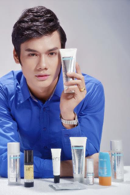 M Y A N M A R H U N K S Myat Min San