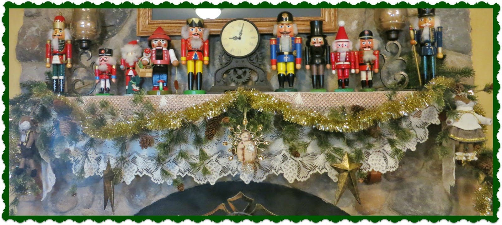 Zetta's Aprons: German-Style Christmas Decor!