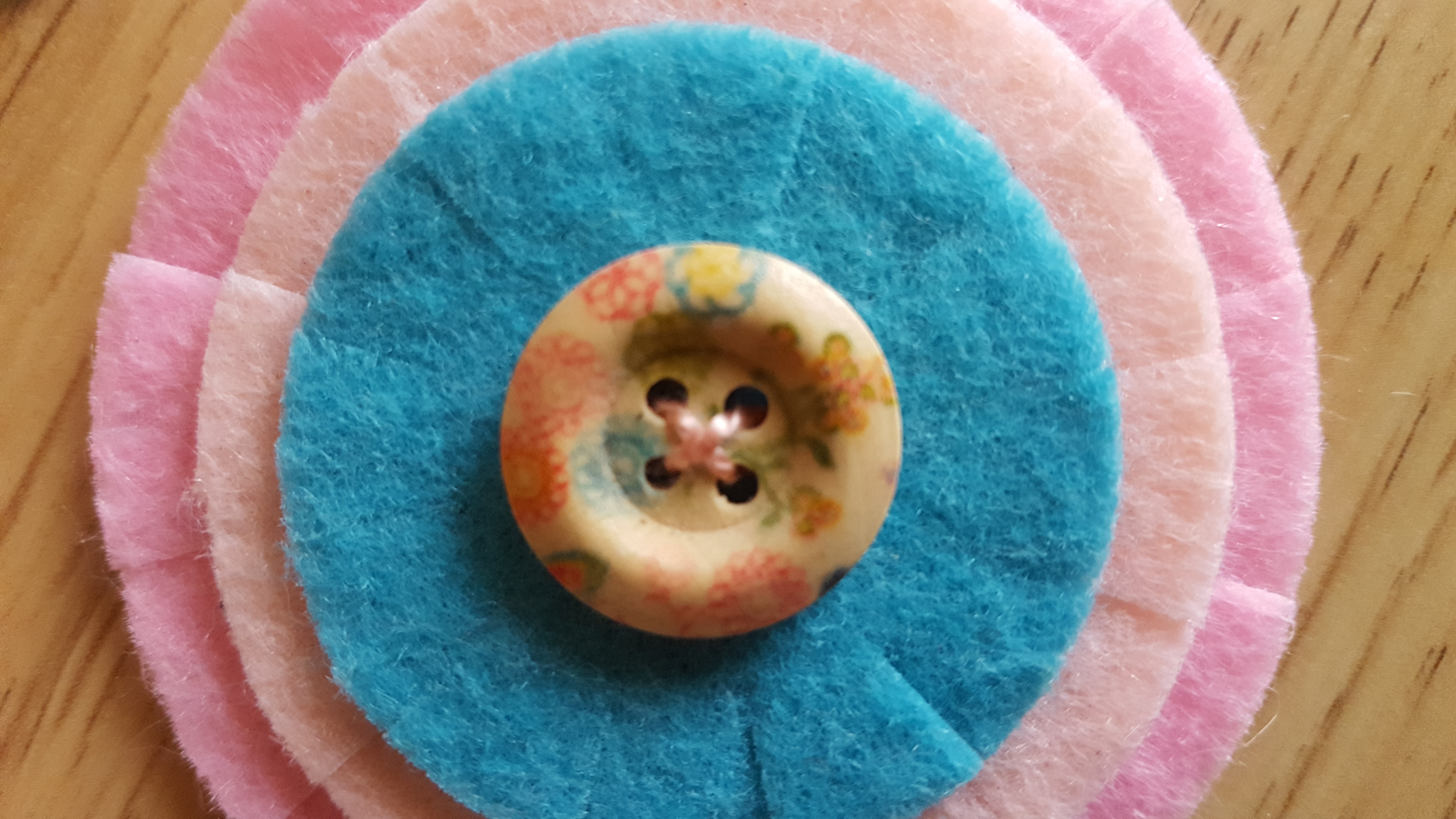 Layered fringed flower rosettes |Keeping it Real