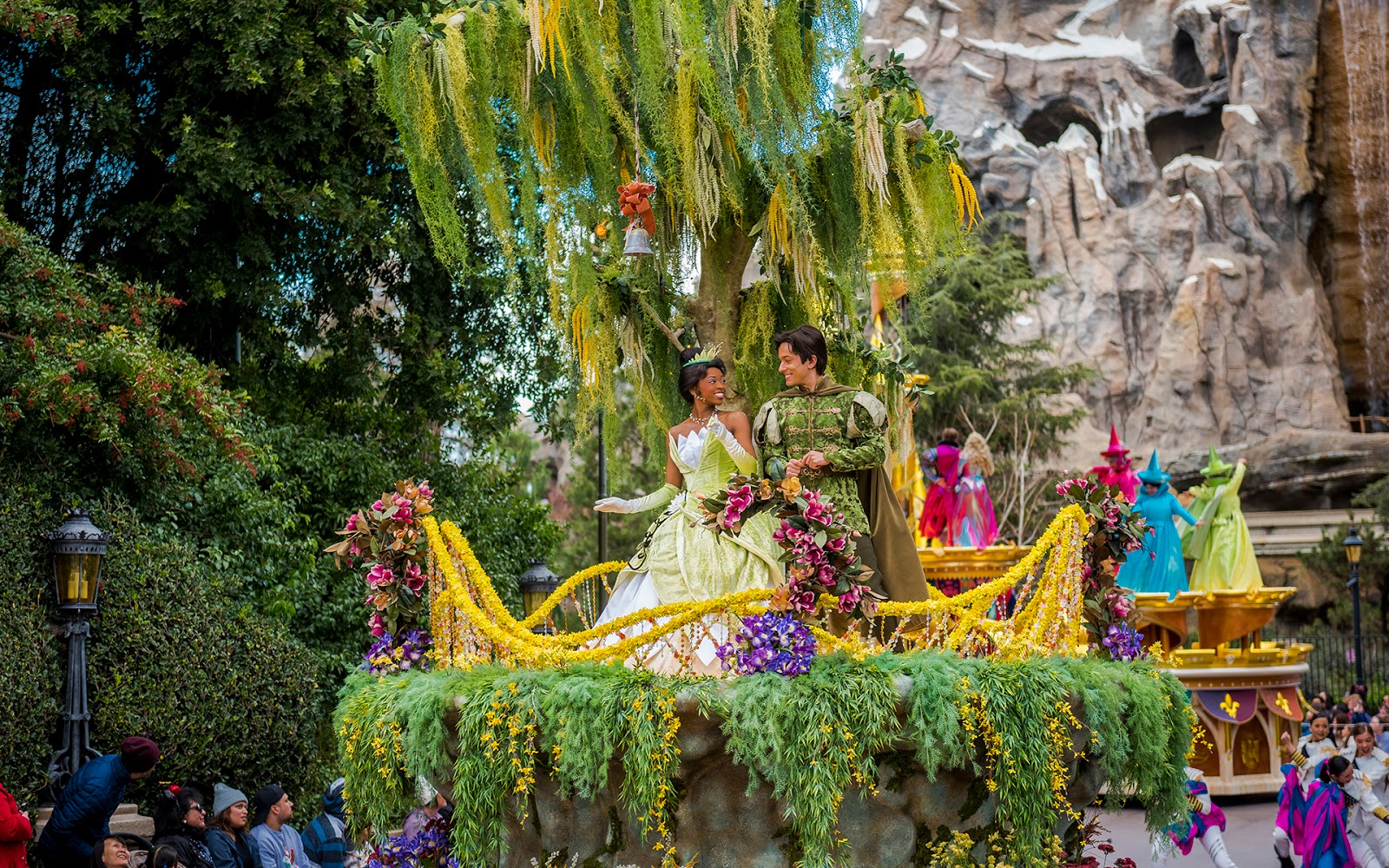 Magic Happens: Classic Characters Close