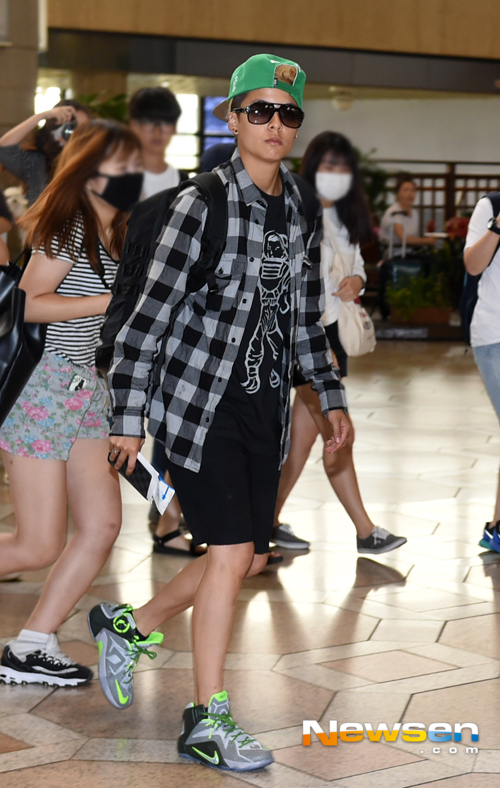 f(x) goes to Japan for 'SMTown World Tour IV in Japan Special Edition ...