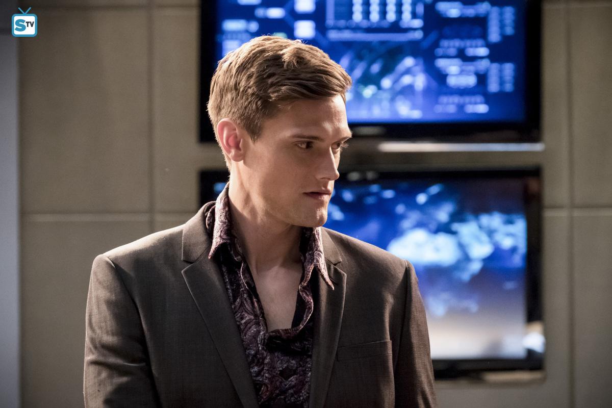 Dibny Diaries - An Elongated Man Blog: What's Up With The CW's Ralph?