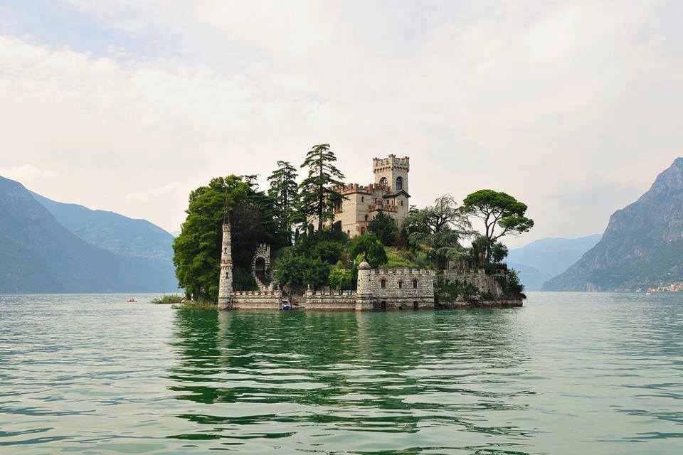 Isola di Loreto ~ Loreto Castle ~ Italy ~ ScriptLine