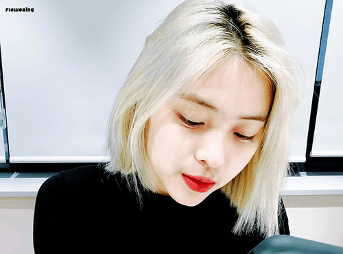 [THEQOO] El visual de Ryujin de ITZY en Vlive hoy - KetizenStars