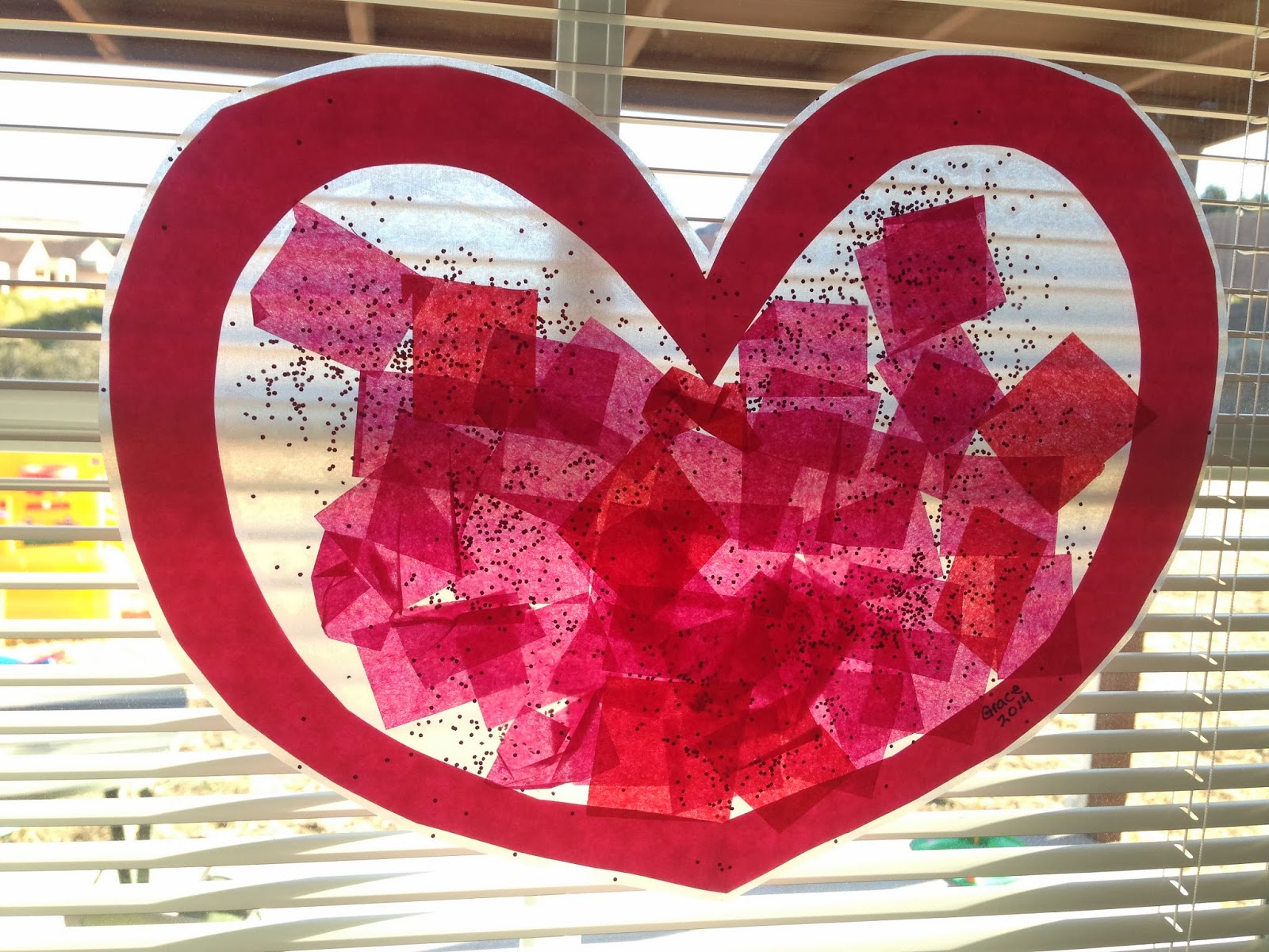 Munchkins in Flip Flops: Heart Window Decorations