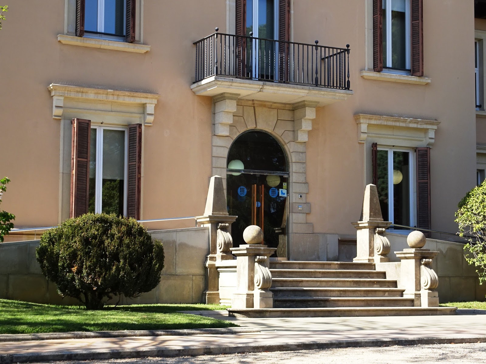 Redescubriendo Barcelona y más allá: 07/04/2017 Torre Girona