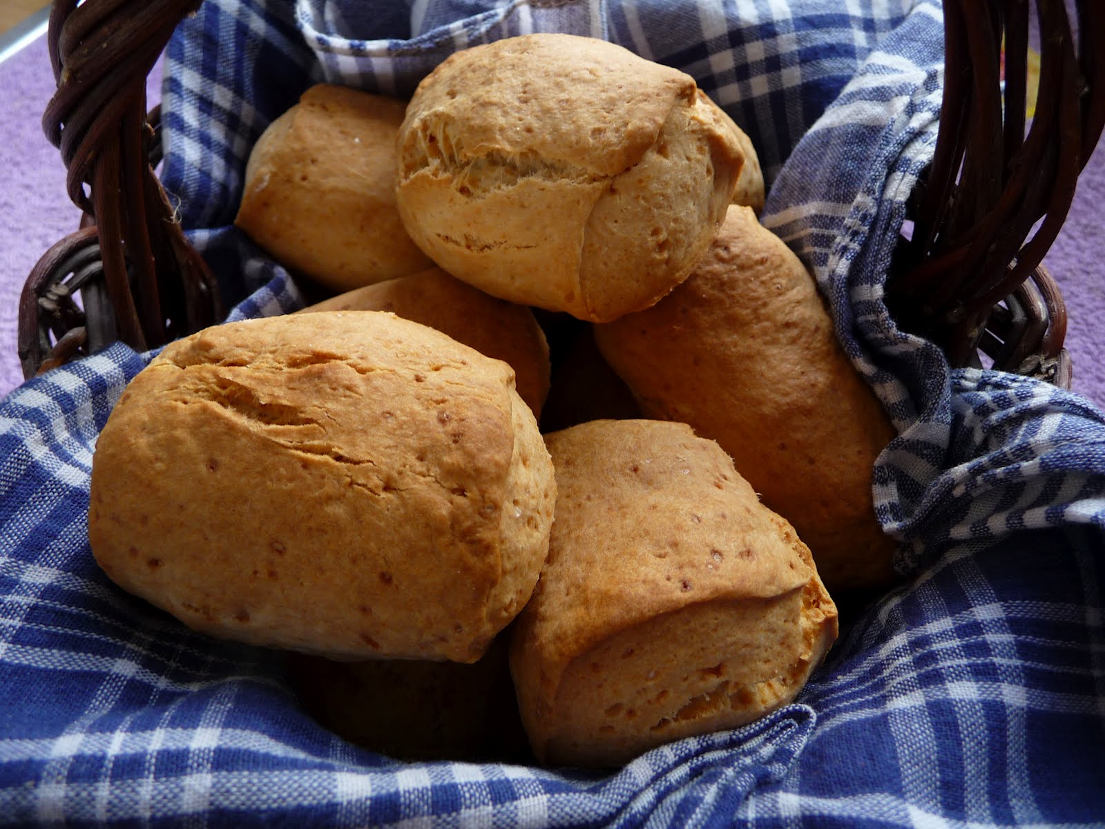 Alrededor de la cocina: Panecillos con levadura royal: pan de urgencia