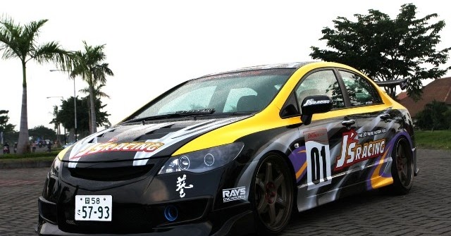 Modifikasi Mobil Sedan Honda Civic FD2 Model Racing - OTOSPARK