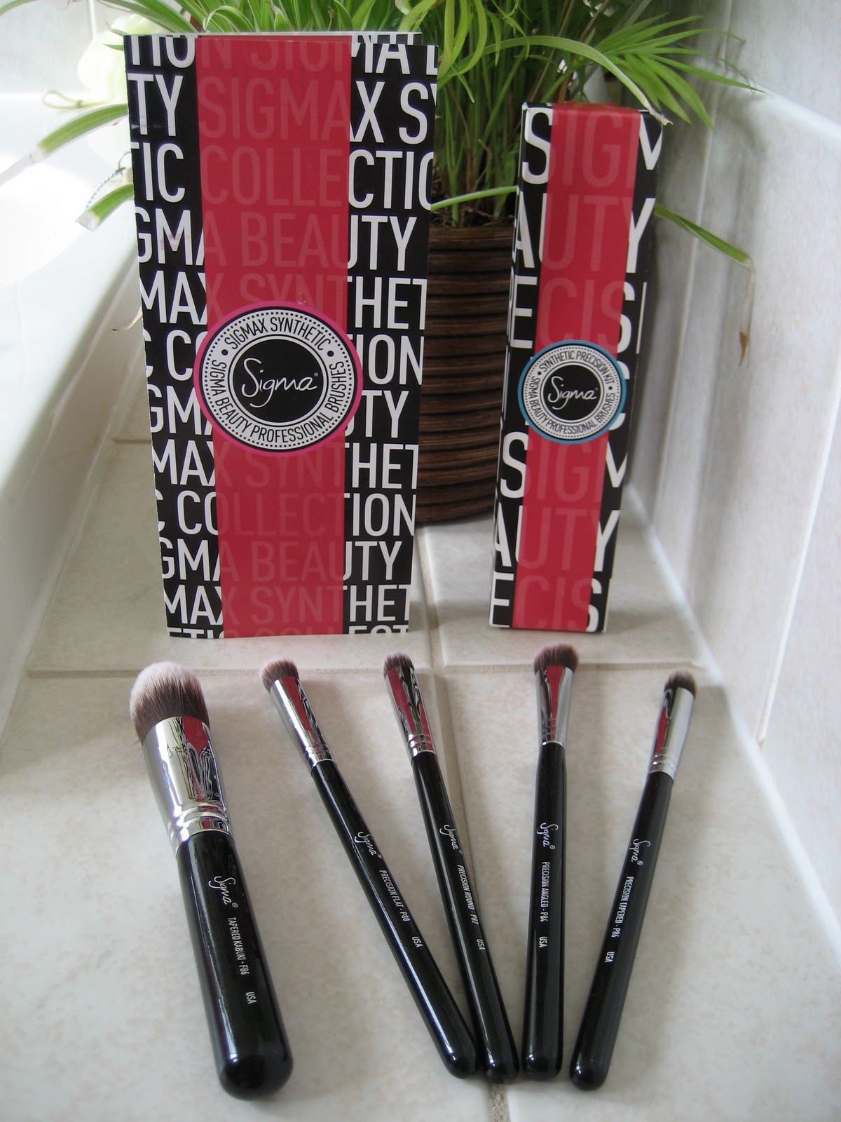 A Beauty Blog.: NEW! Sigma SigMAX brushes