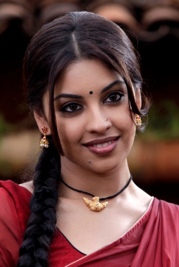 Actress Richa Gangopadhyay New Photos Hot Photoshoot Bollywood Hollywood Indian Actress Hq