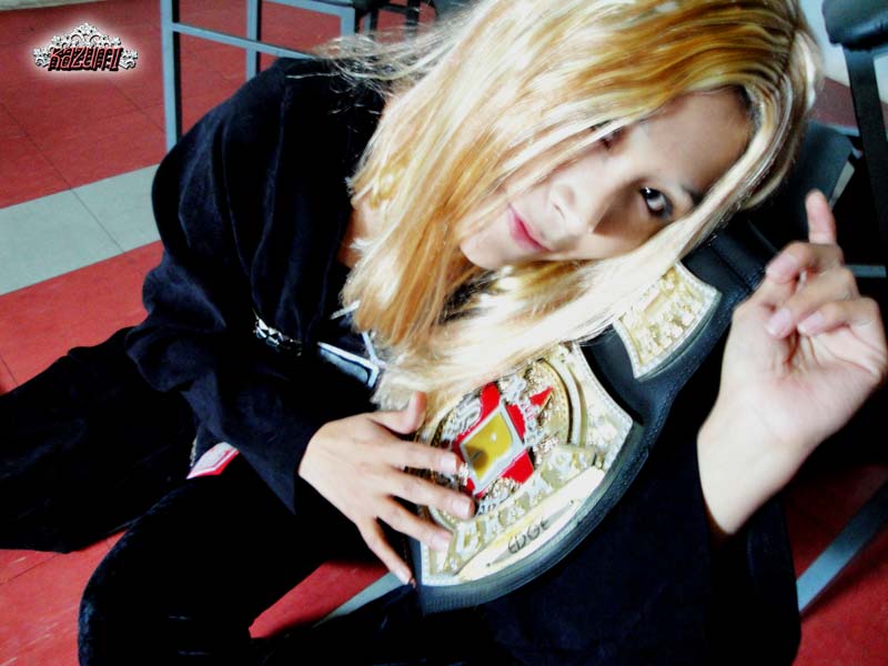 Cosplay de Edge WWE Superstar (Crossplay!) | KaZuMi Kawaii