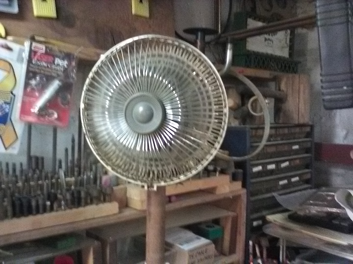 Thomas Flyer Scale Model Kit. Winner of the 1908 Great Race