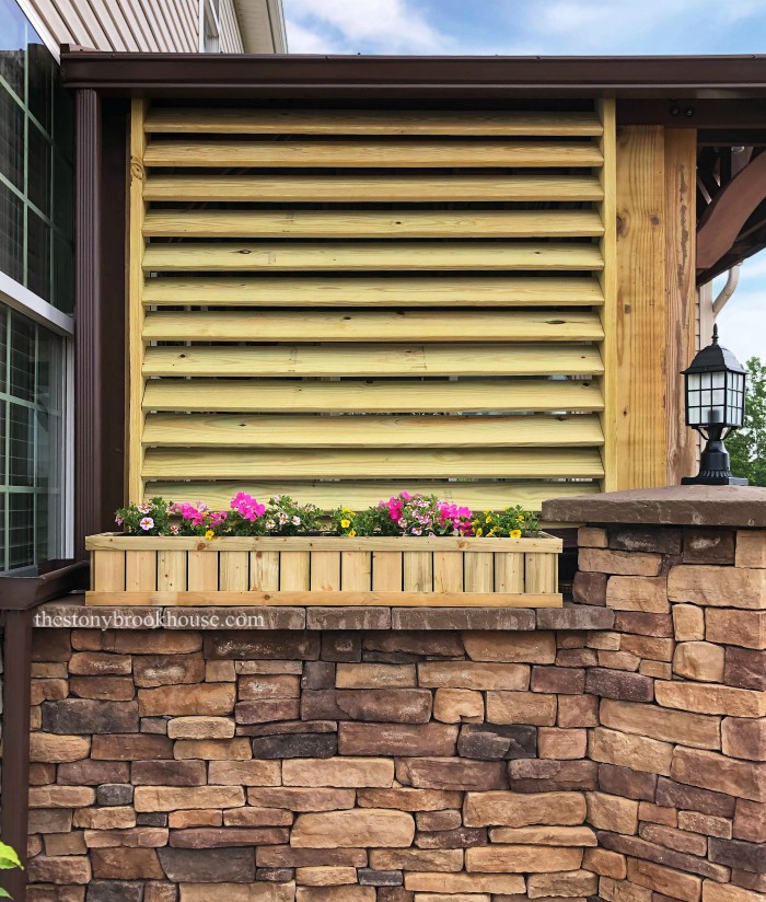 How To Build A Privacy Screen | The Stonybrook House