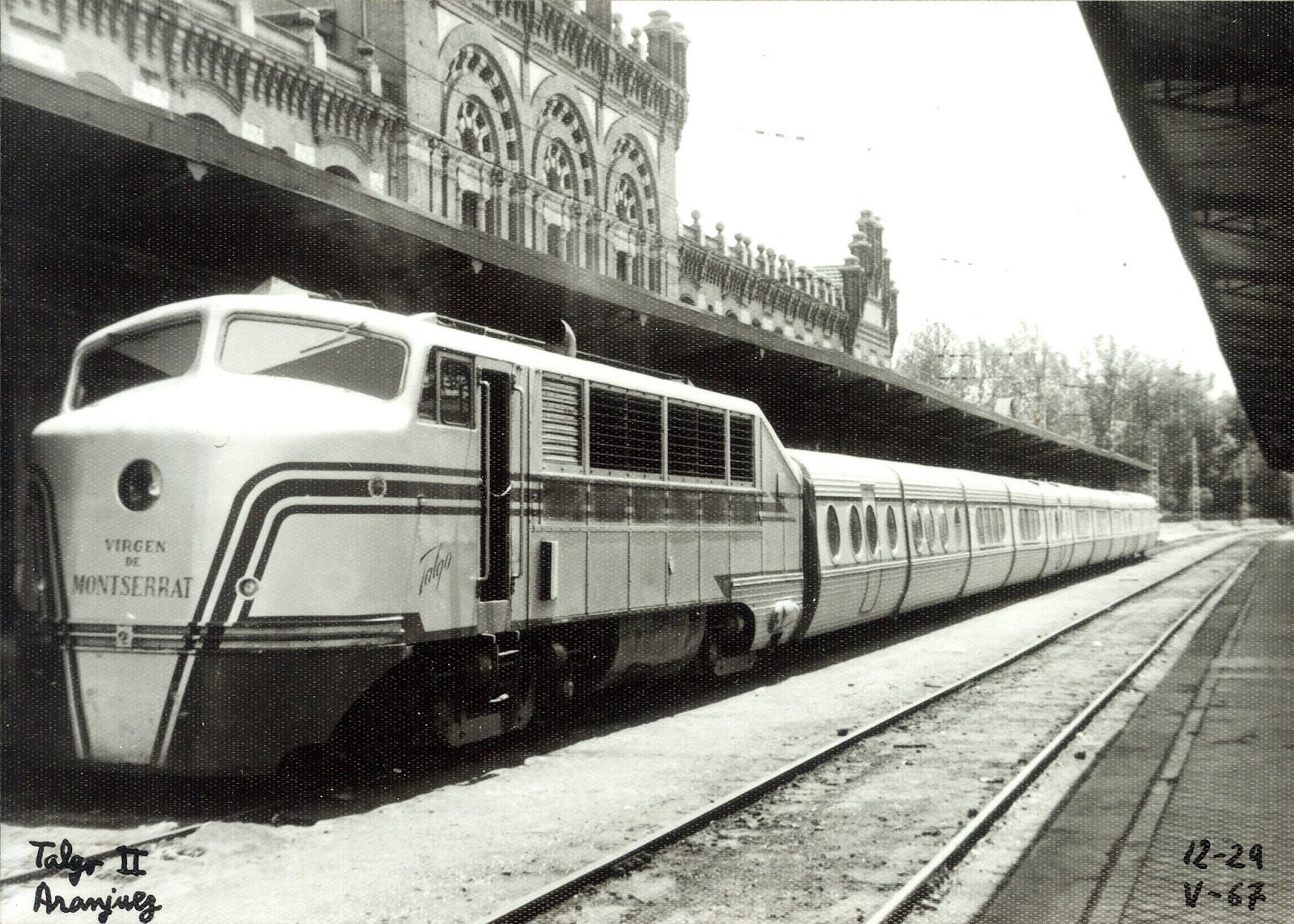 LAS TRACCIONES TÉRMICA Y ELÉCTRICA EN RENFE (XXXIV) LAS "VÍRGENES ...