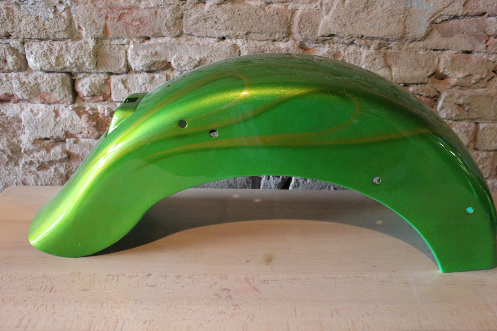 Online Motorcycle Paint Shop: Green and gold ghost flames