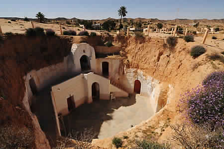 Les Maisons Troglodyte de Matmata - Tunisie Voyage et Loisir