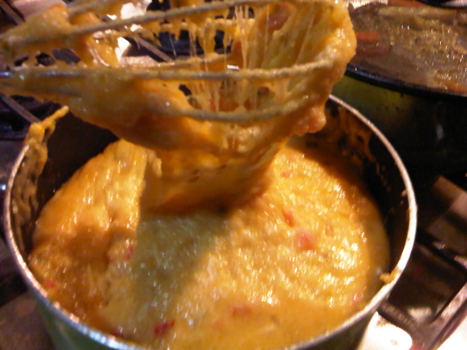 LA LUNERA: Funche con costillitas de res a la plancha