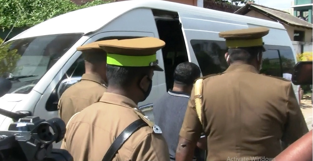 பலத்த பாதுகாப்புக்கு மத்தியில் பாராளுமன்றம் அழைத்துச்செல்லப்பட்ட பிள்ளையான்